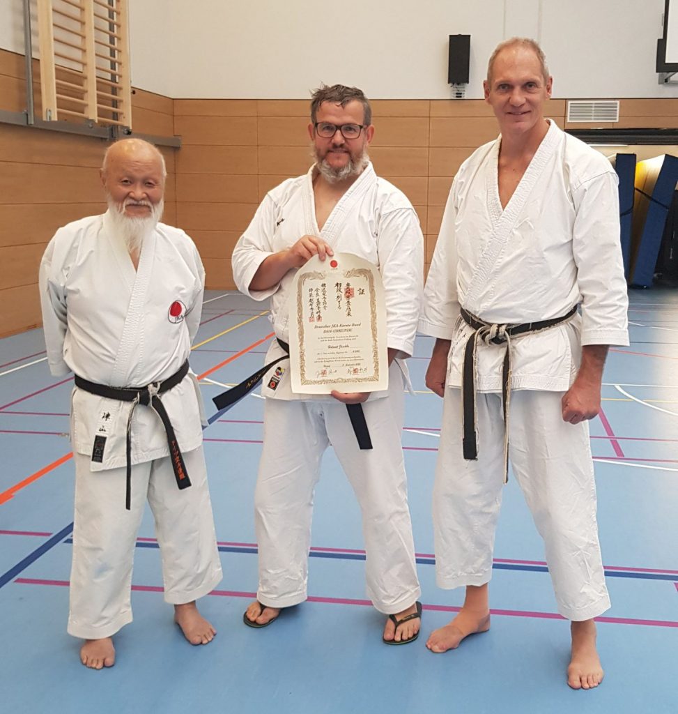Erfolgreiche DAN Prüfung – KARATE DOJO FUNAKOSHI TROISDORF e.V.